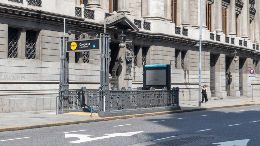 Alerta Subte: el lunes cierra la estación Congreso por obras de ...