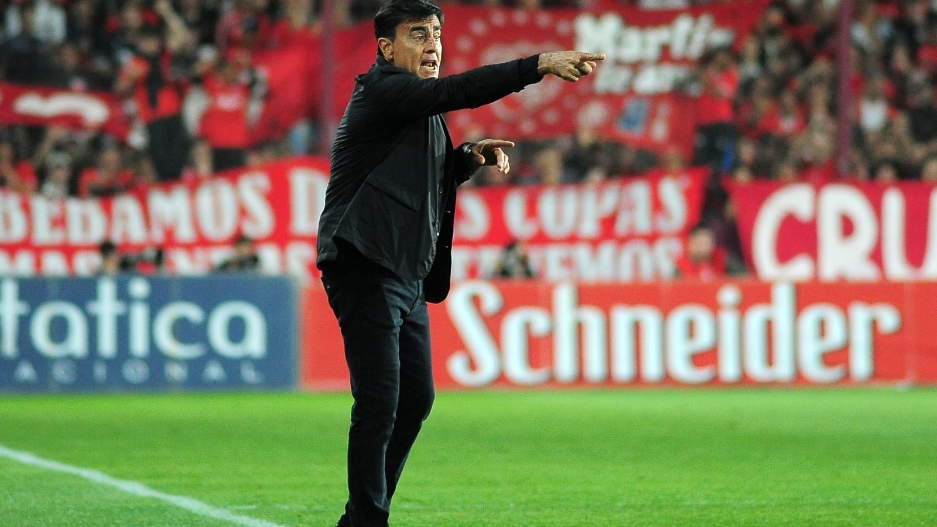 Lucas Blondel quedó descartado en Independiente y Gustavo Quinteros ...