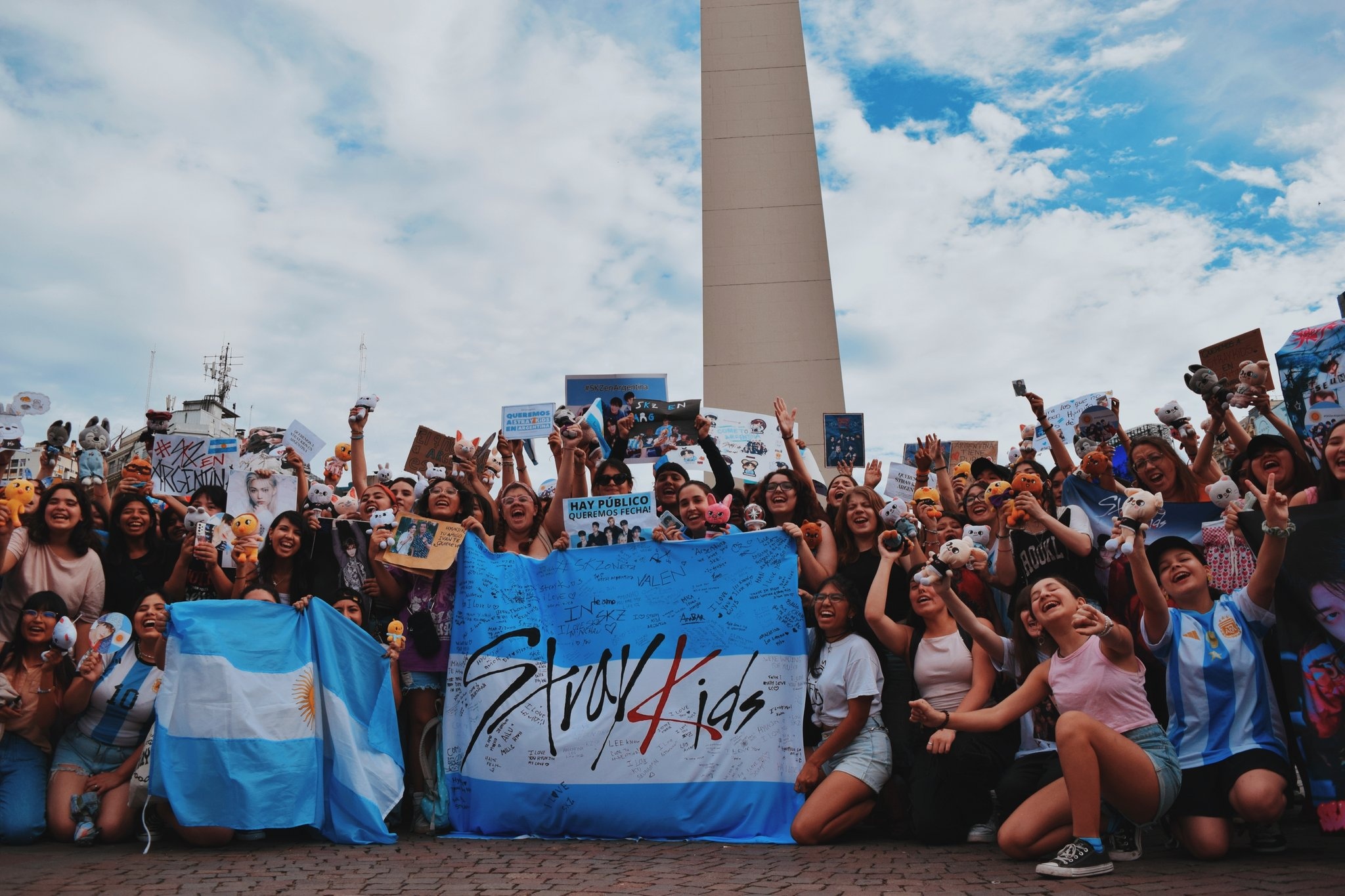 Conocé a K4OS, la banda argentina de K-pop que está revolucionando la ...